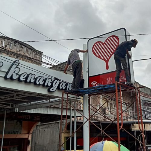 Jenis Jenis Signage Yang Umum Digunakan - Jasa Pasang Spanduk, Umbul ...
